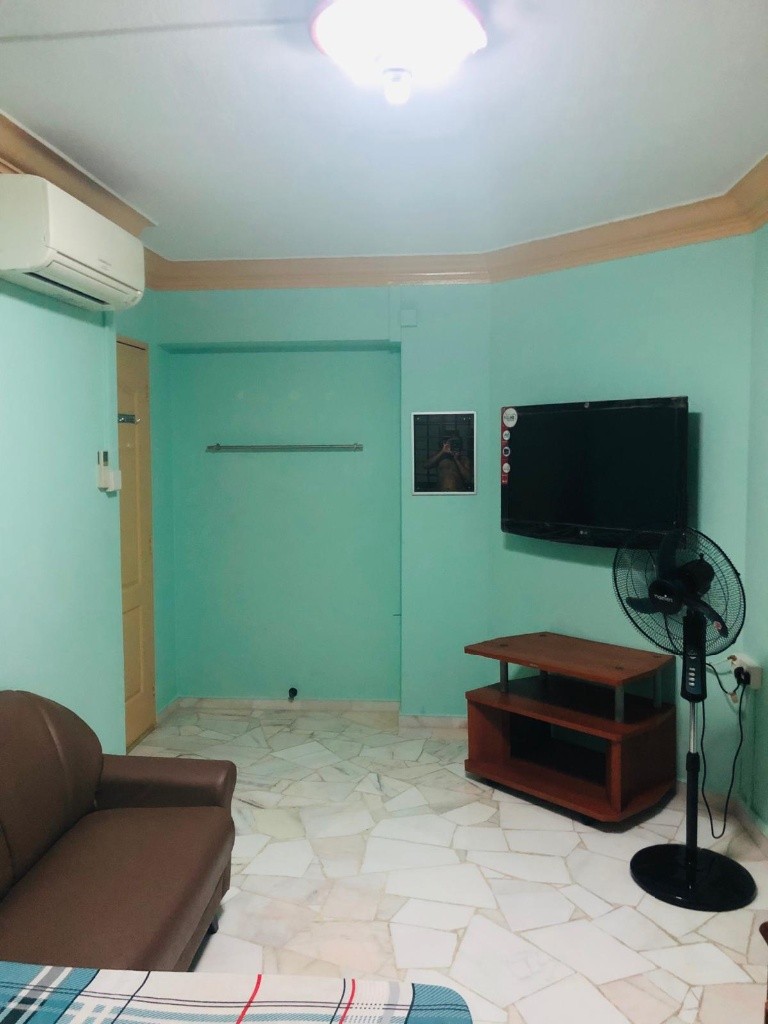 241 COMPASSVALE WALK COMMON ROOM RENT / JUST OPPOSITE SENGKANG MRT ...