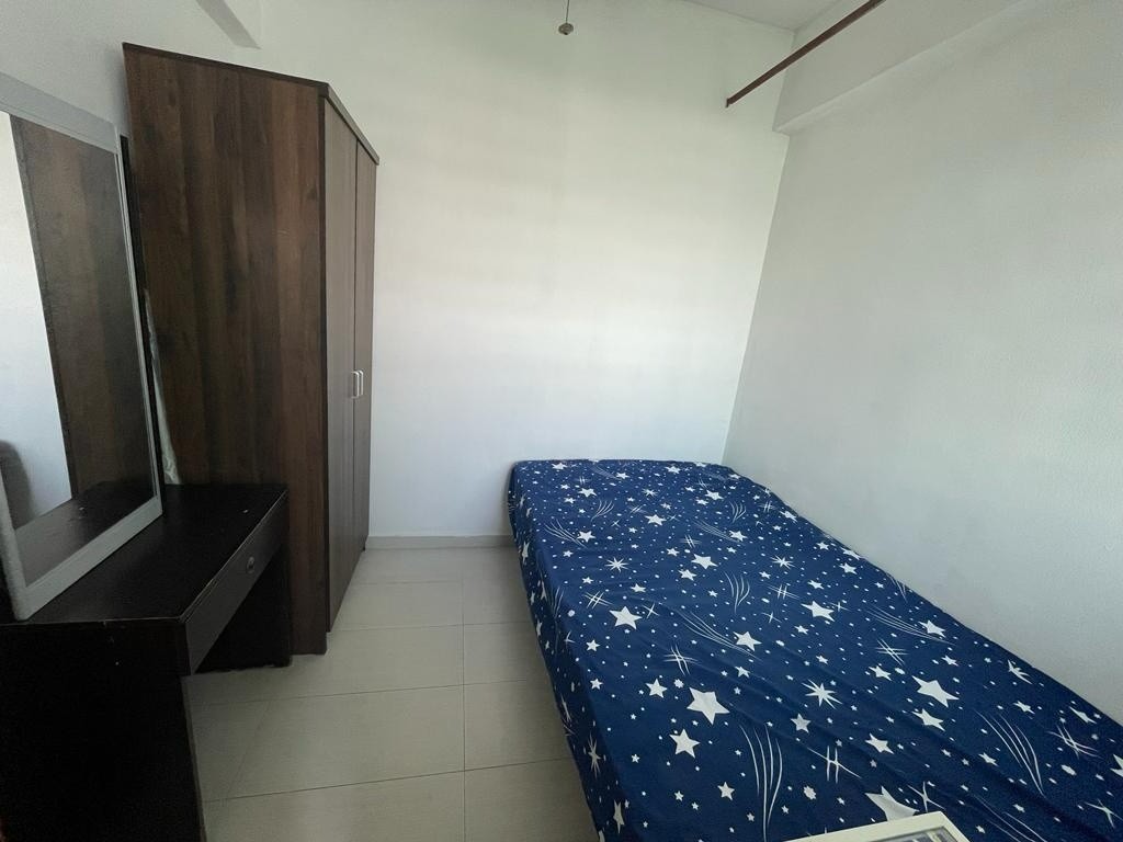 Available Immediate - Common Room /Strictly Single Occupancy/no Owner ...